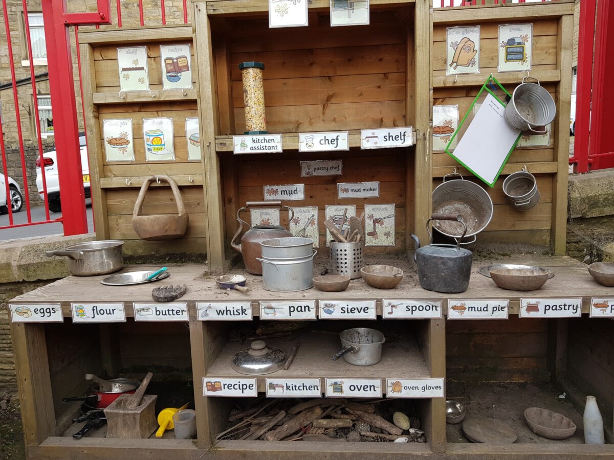 early years outdoor classroom mud kitchen - Gisburn Road Barnoldswick ...
